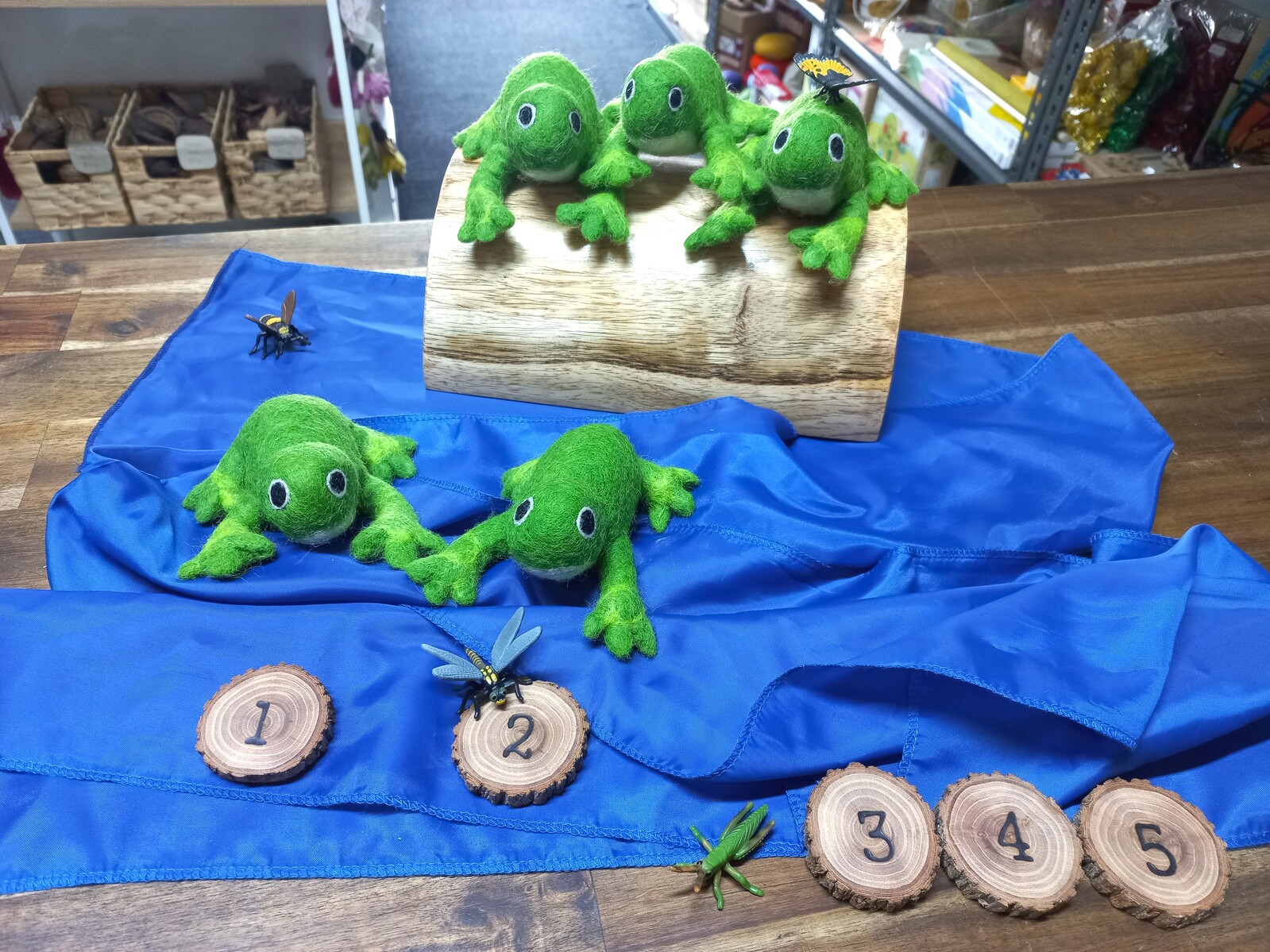 Felt Frogs